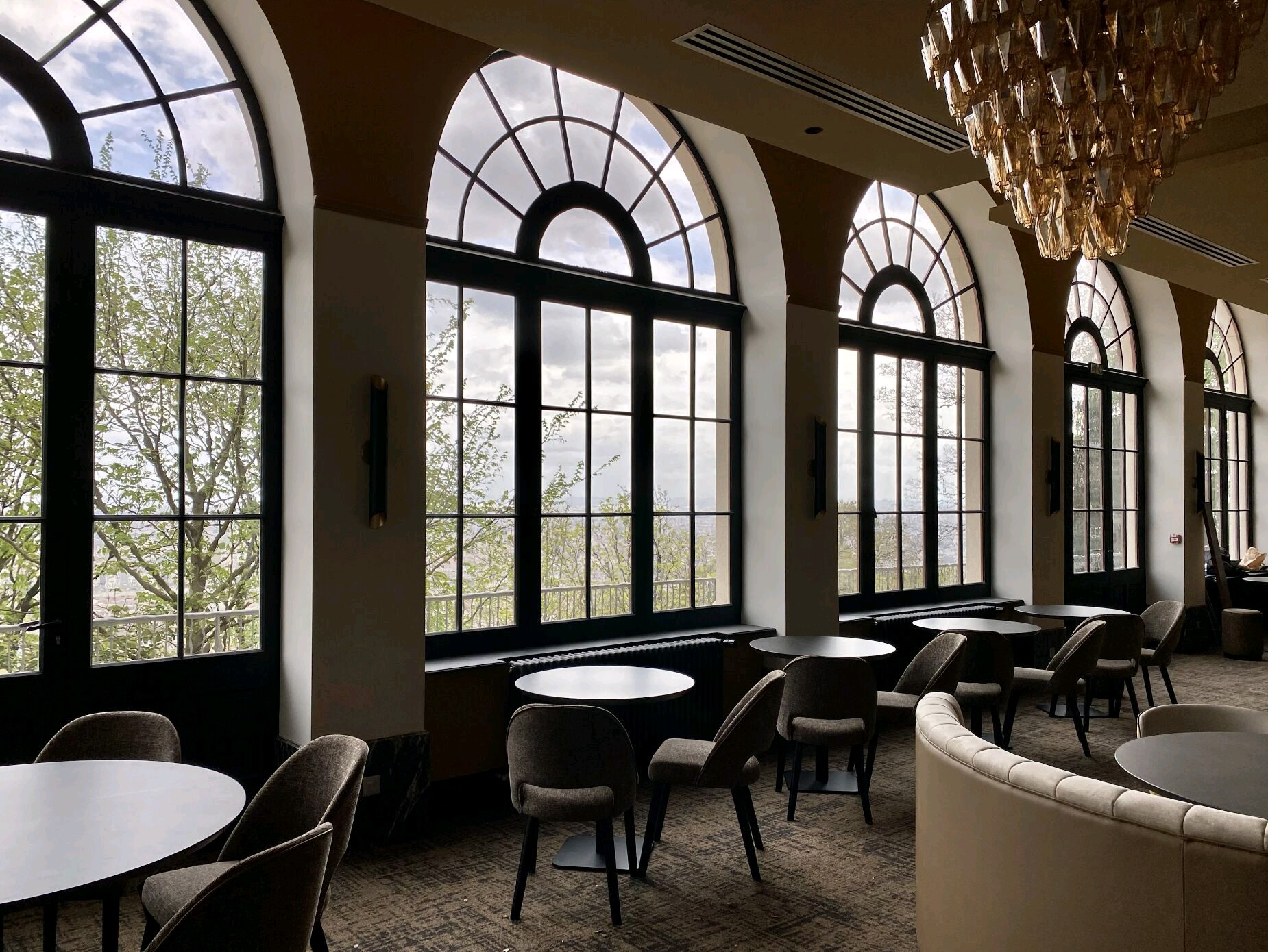 BULLE: le nouveau restaurant de Guy Lassausaie à Fourvière | LYON SAVEURS